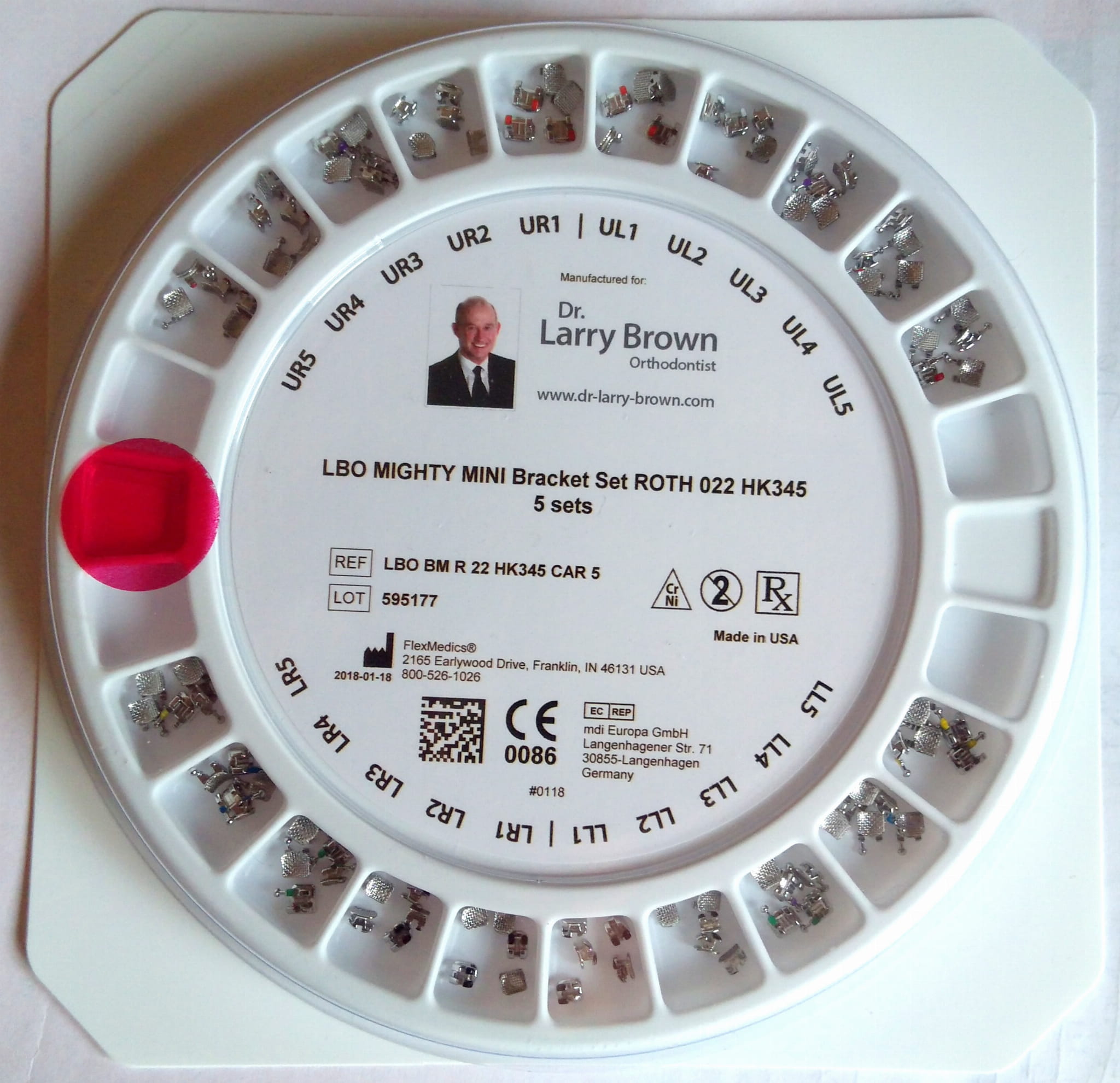LBO Mighty Mini brackets in carousel dispensers LBOrthodontics webshop